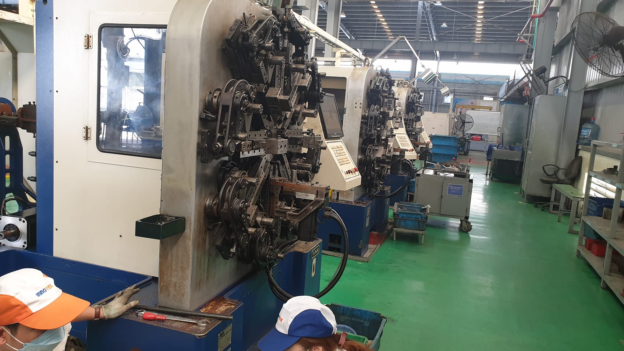 Máy uốn lò xo - Thiết bị công nghiệp