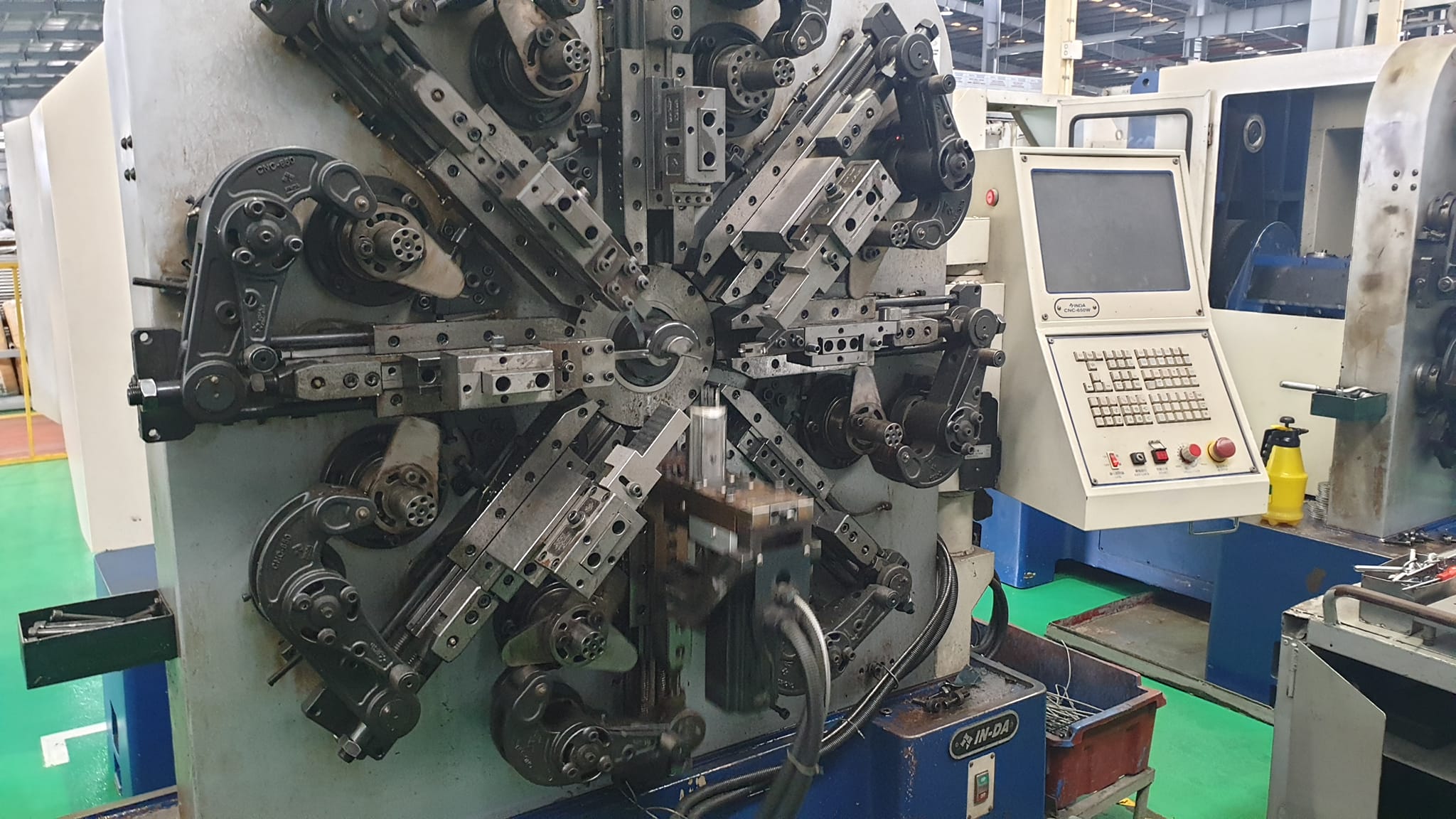 Máy uốn lò xo - Thiết bị công nghiệp